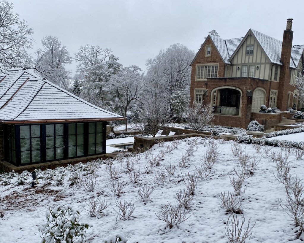 Southern Poolhouse | Gordon Doors & Windows